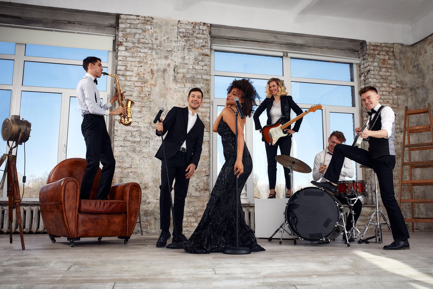 Contratar Bailarines Led/Robot Led en Menorca | Precios y Presupuesto ...